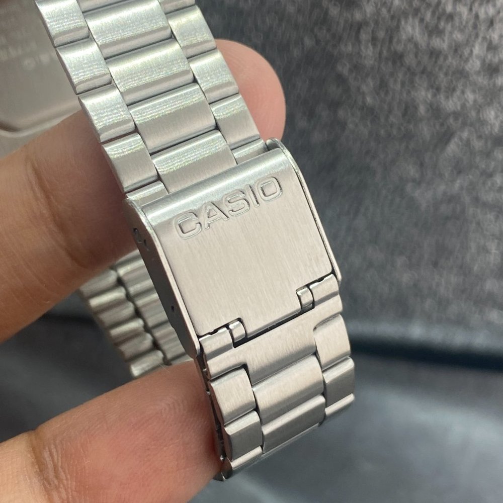 Casio Classic Style Digital Watch , 35mm Diameter . A… - Gem